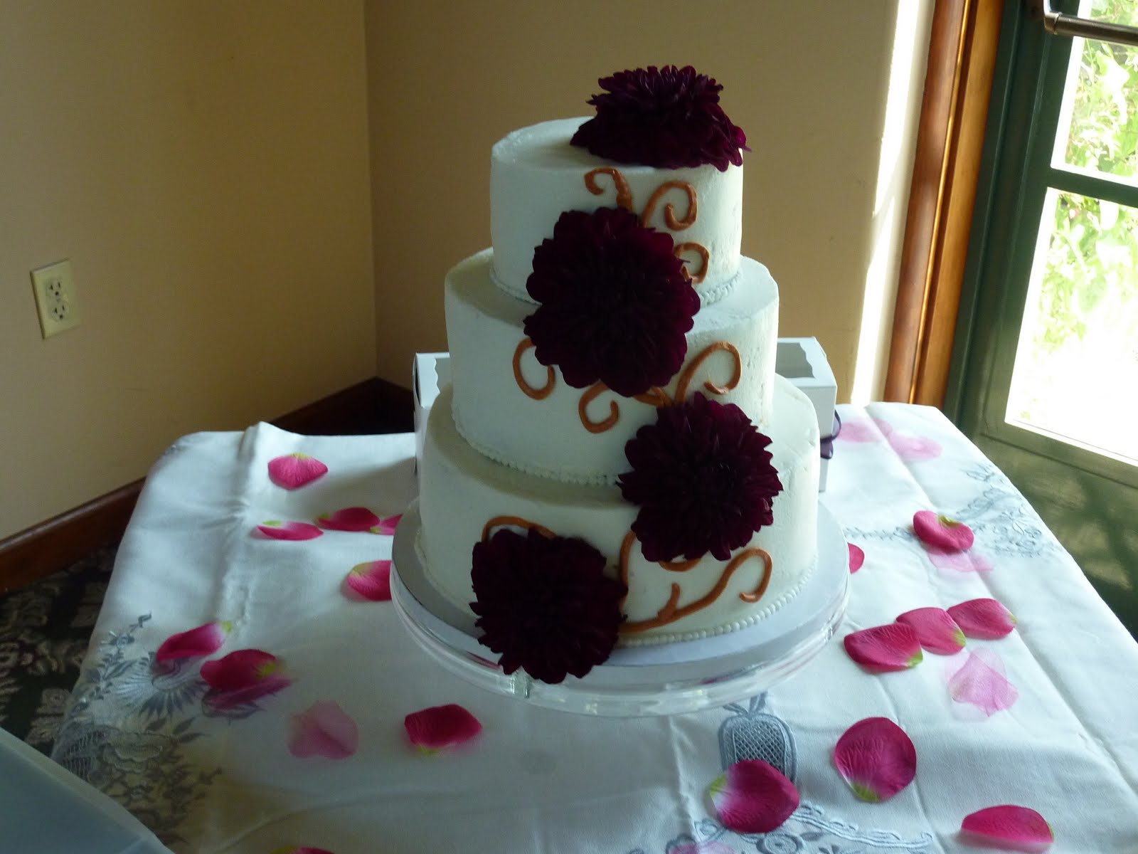 The Pretty Little Cake Shop: Cake - Maroon & Eggplant Colored Bridal Shower
