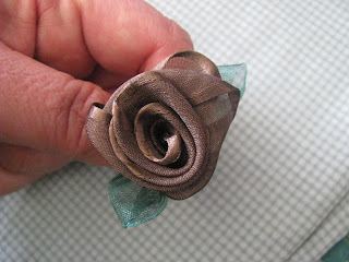 Lydias Treasures: FOLDED RIBBON ROSE TUTORIAL