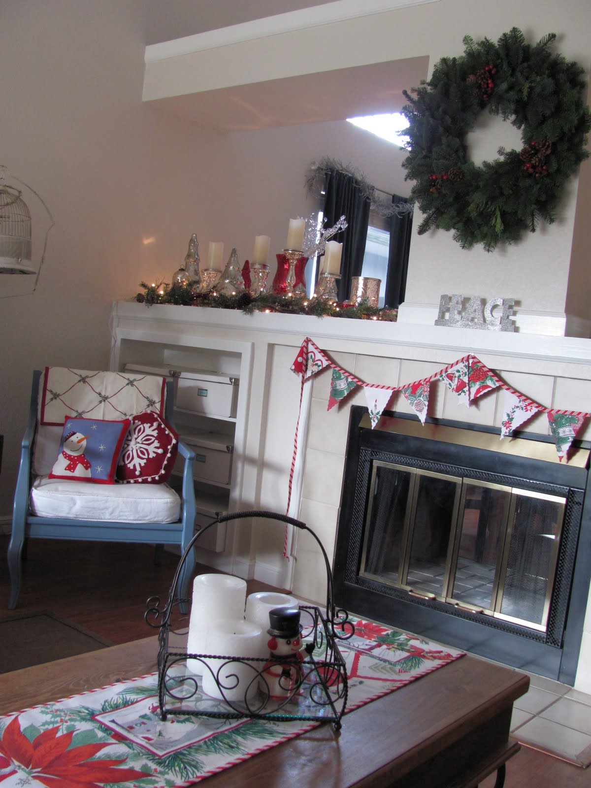 Little Nest Studio: I'm The Happiest Christmas Tree... Ho Ho Ho... Hee ...