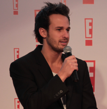 StereoMagazine: Conductor de E!, no puede más y se suicida