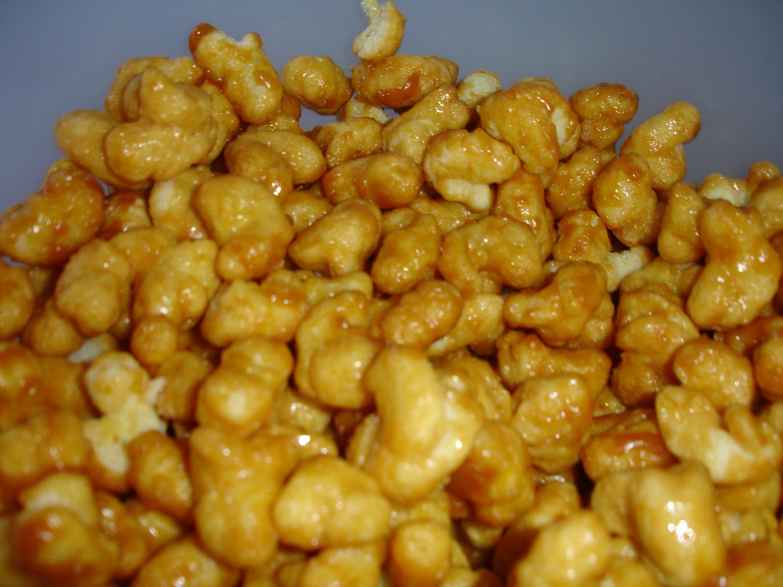 Mama's Making...: Hull-Free Carmel Corn