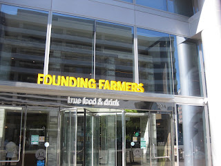 Midwestern Masticatory Musings: Georgetown Cupcakes and Founding ...