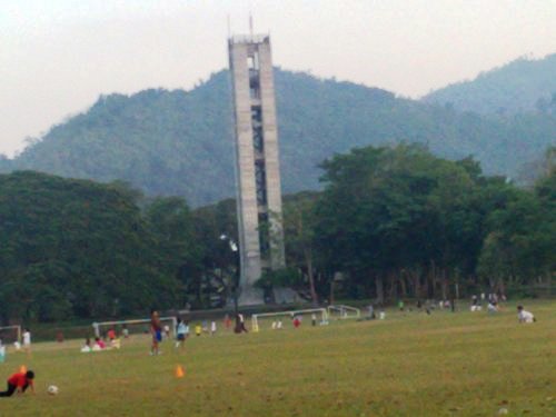 UPLB Freedom Park | Island Travel