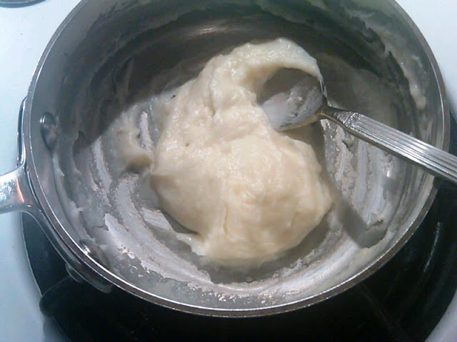 A Cake Bakes in Brooklyn: Betty's Chocolate Cake and Gravy Icing