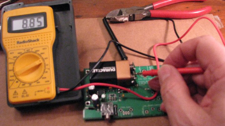 Sentient Skywaves: Hendricks QRP radio - an easy intro to kit building