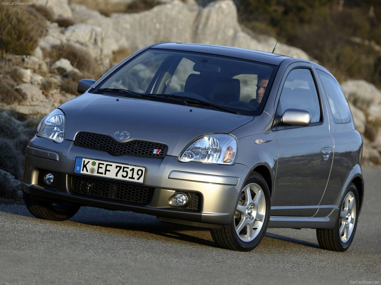 2003 Toyota Yaris
