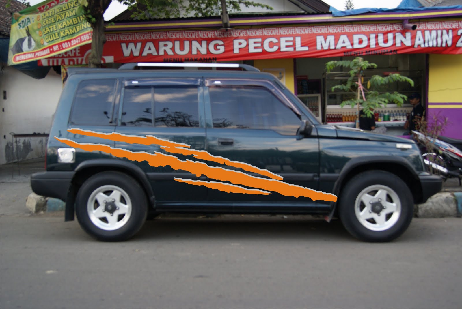 16+ Contoh Gambar Cutting Sticker Mobil Sedan, Konsep Terkini!