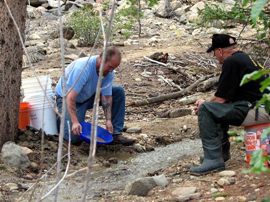 Colorado Earth Science: Cache Creek Park: A Chaffee County Gold Rush