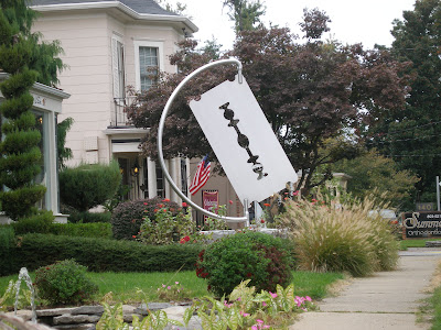 Unusual Kentucky: Giant Razor Blade