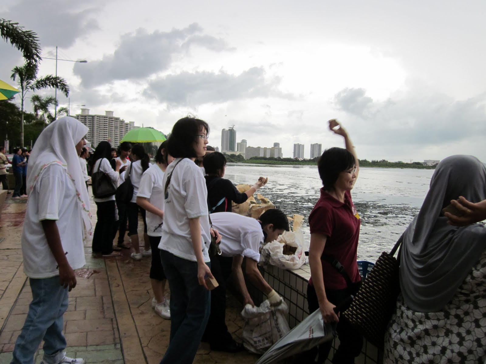 MGS Environmental Blog: Mudball Throwing at Gurney