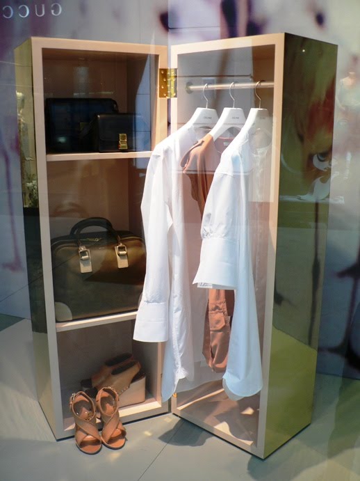FER LES BOUTIQUES: CELINE Window displays Dubai