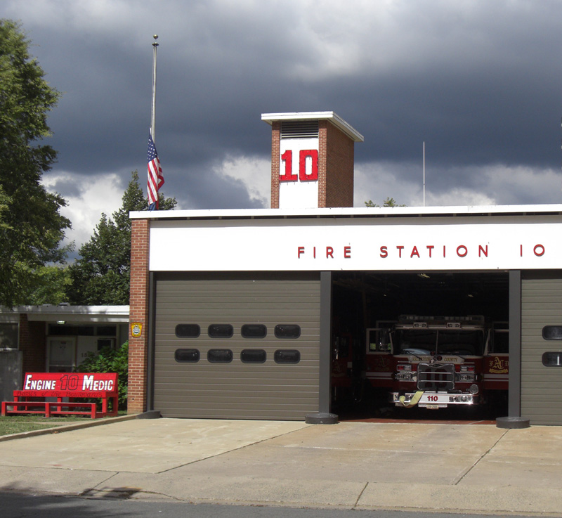 Ode Street Tribune: October 2010