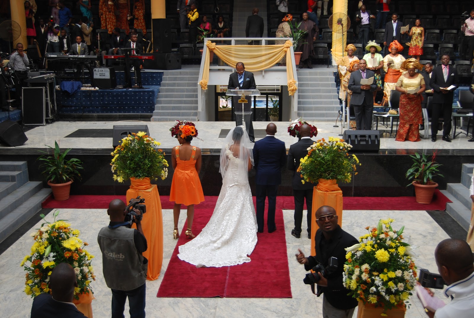 Maestro's Media: OLUMIDE & DAKORE'S WEDDING CEREMONY