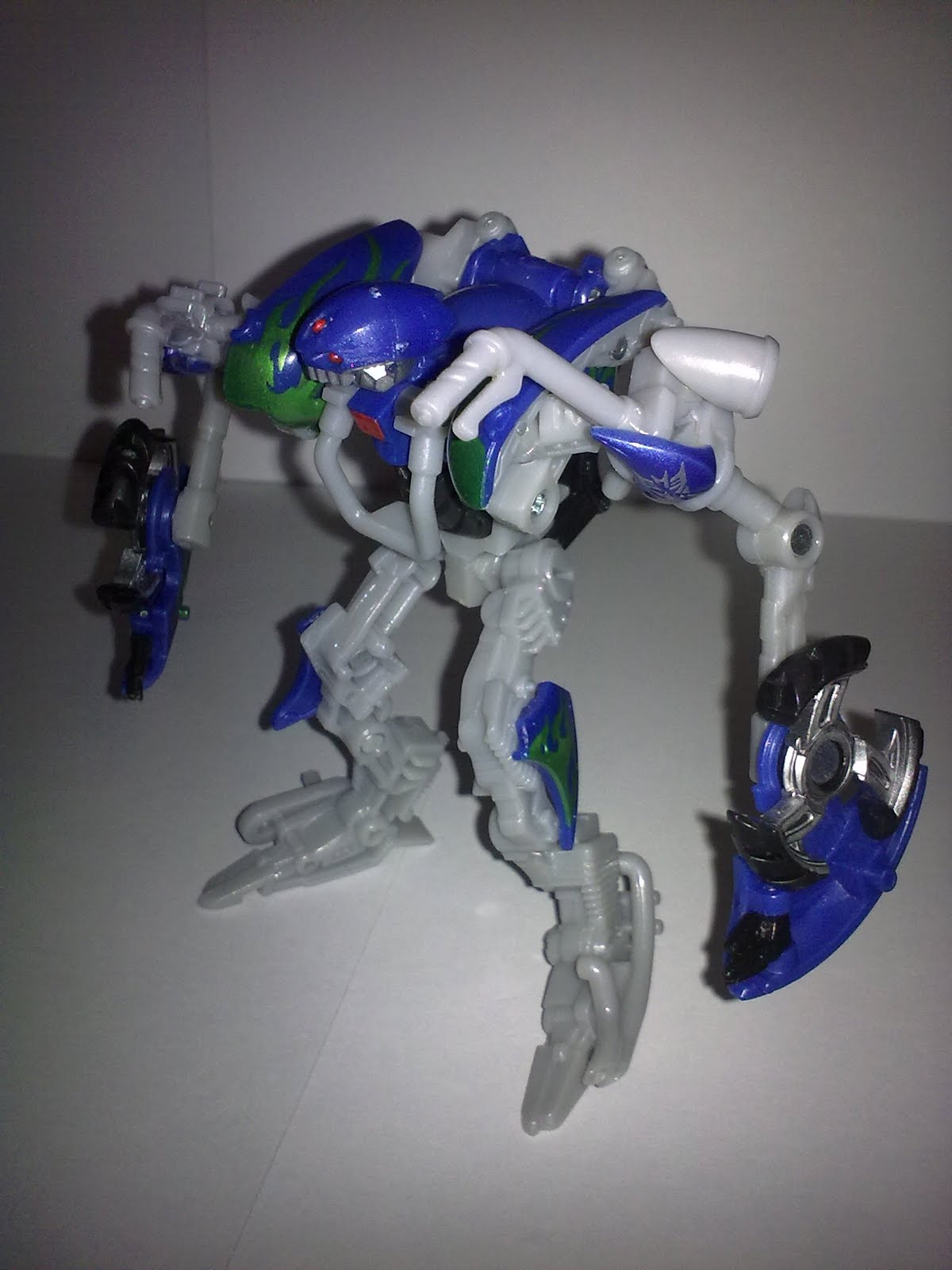 Mega Prime Transformers : HUNT FOR THE DECEPTICONS SCOUT CLASS HUBCAP Y ...