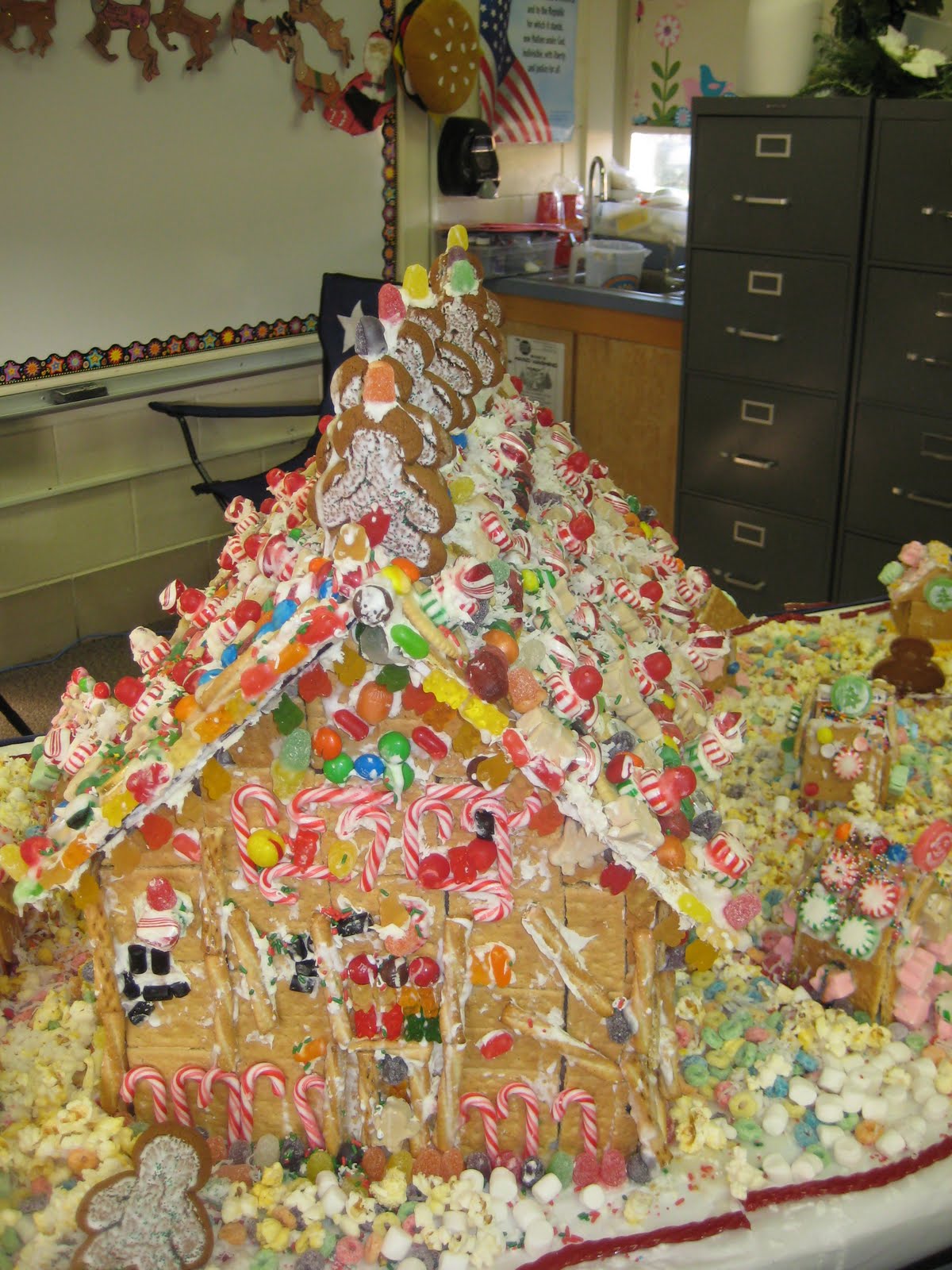 Mrs. Abraham's Class: Display of Our Gingerbread Village/ Christmas 2010
