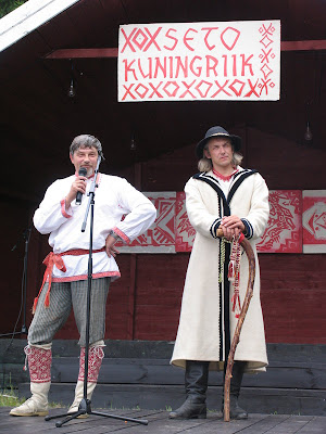 MERI JA EESTIMAA: XVI Seto Kuningriik 1.augustil 2009 Luhamaal Määsi mäel