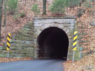 Vampir Metrou Blog: The Vernon Tunnel, Tunnel Road, Vernon CT & The ...