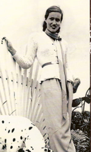 Sezgin SHOLA: Edith Bouvier Beale