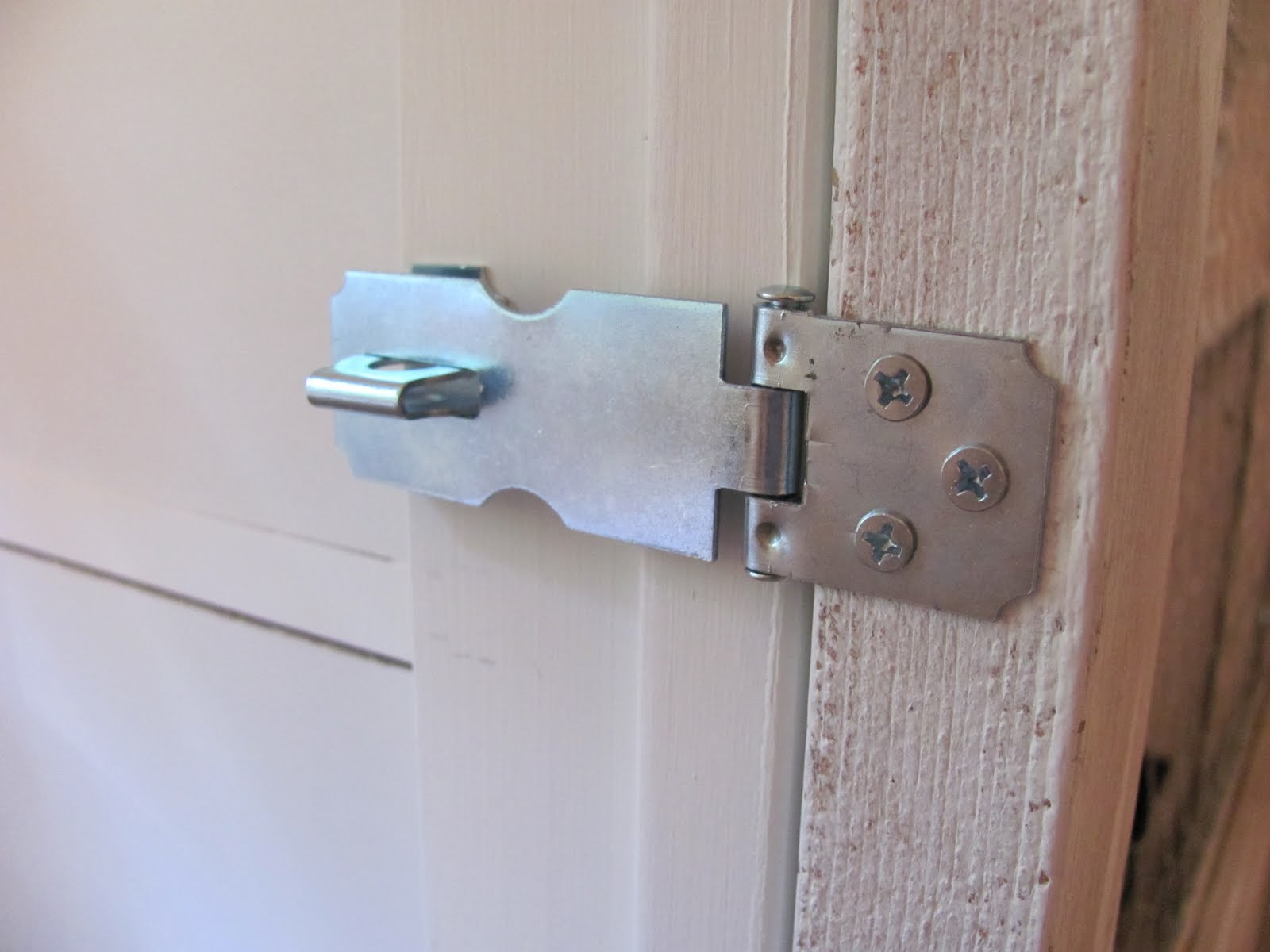 DIY Laundry Room Locker Storage | Remodelaholic