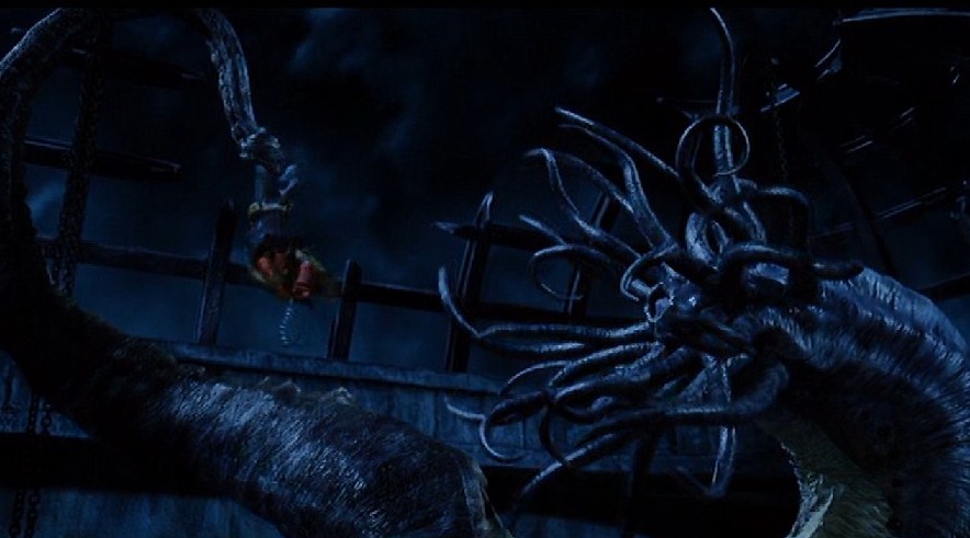 Susurros desde la Oscuridad: 2004 - Hellboy