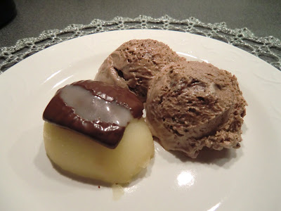 Lill-Ingrids bakblogg: Rårörd chokladglass med After eight päron