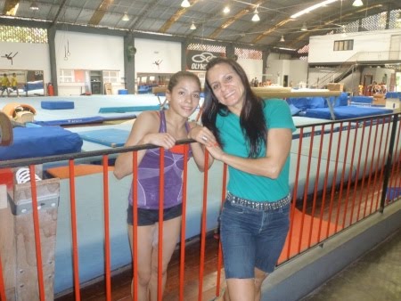 JANE ENTRE LINHAS: Luisa Parente - Comentarista da Record para as ...