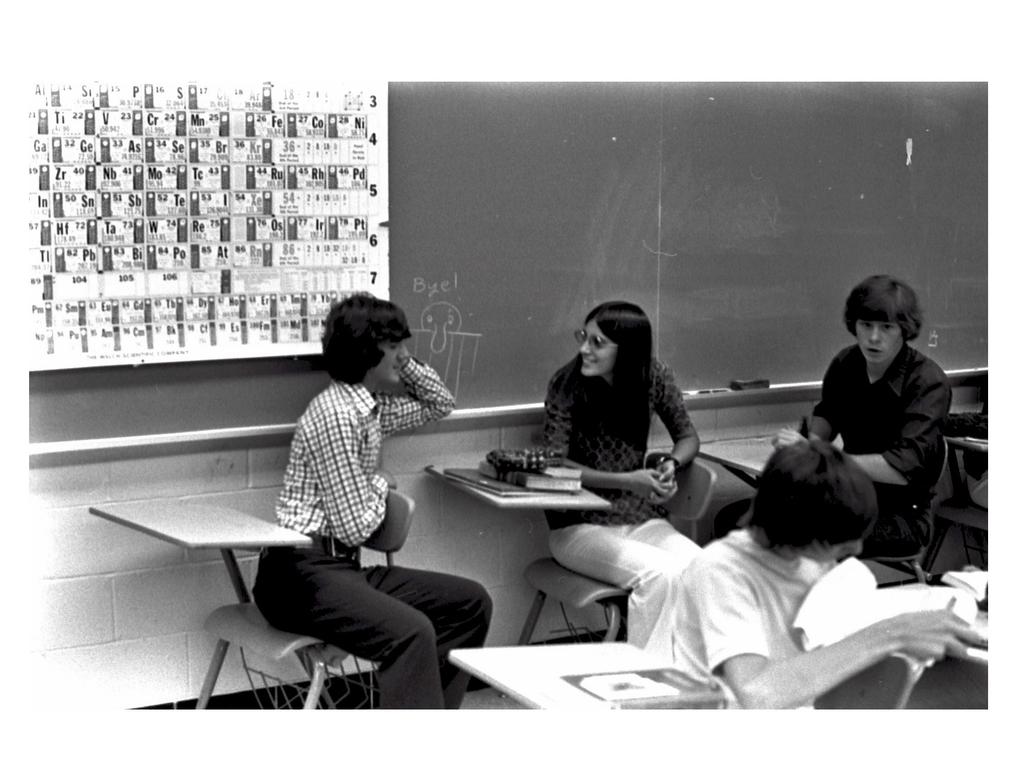 Bowie Living: Bowie High Chemistry Class from the 70s