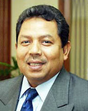 SEBARUonline.......Sekretariat Bachok Baru..: Biodata Dato' Dr Awang ...