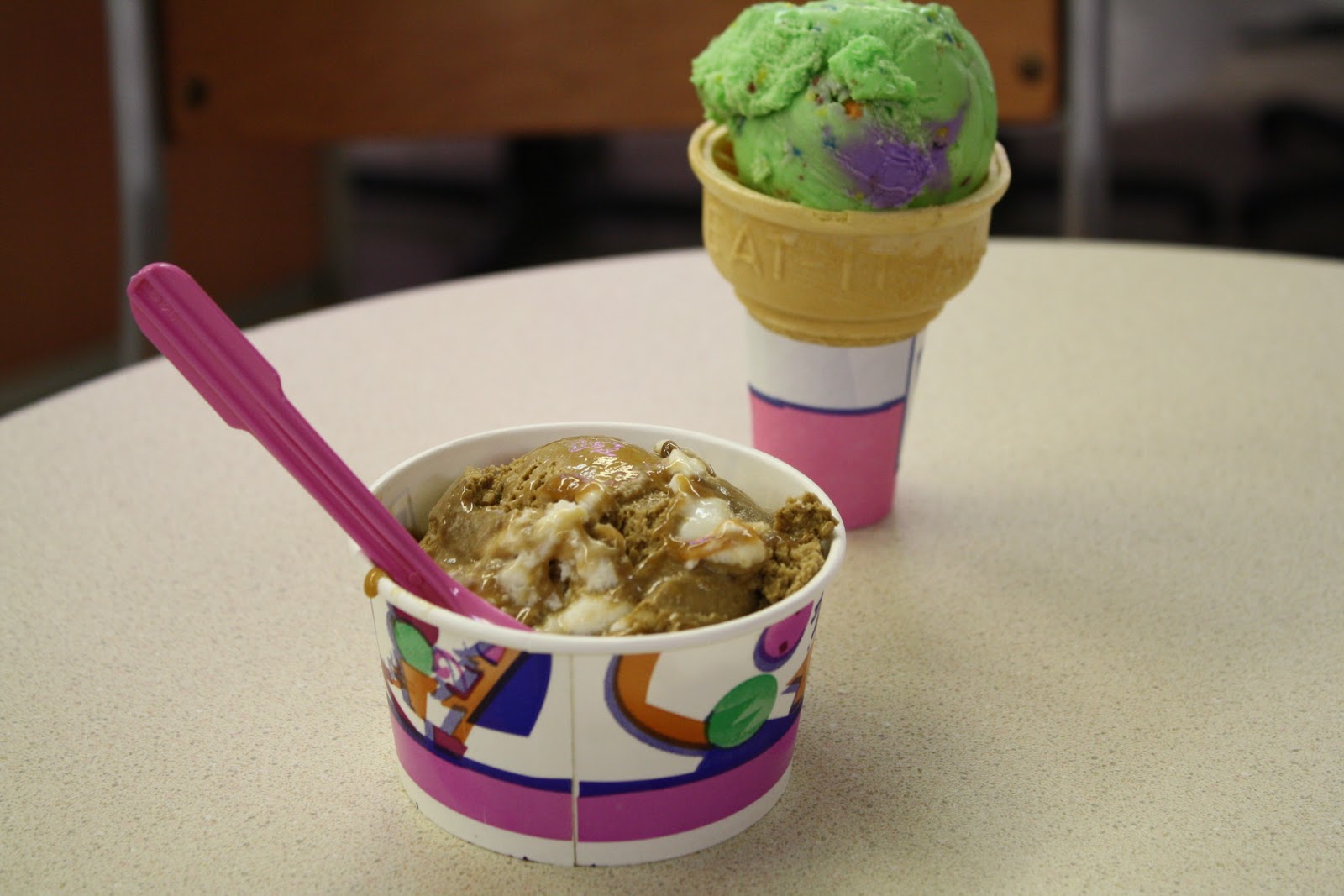 Durango Food Adventures: Baskin Robbins - $1 scoop night!!