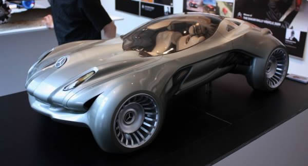 Swepeez - Fun Is On Air: Merc Cyborg - Car in 2040