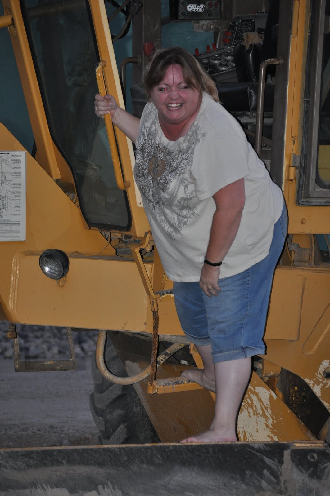 Weeping Willow Art, and me loved ones: Tractor Girls