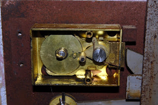 Mikes Old Safe: The Locking Mechanism