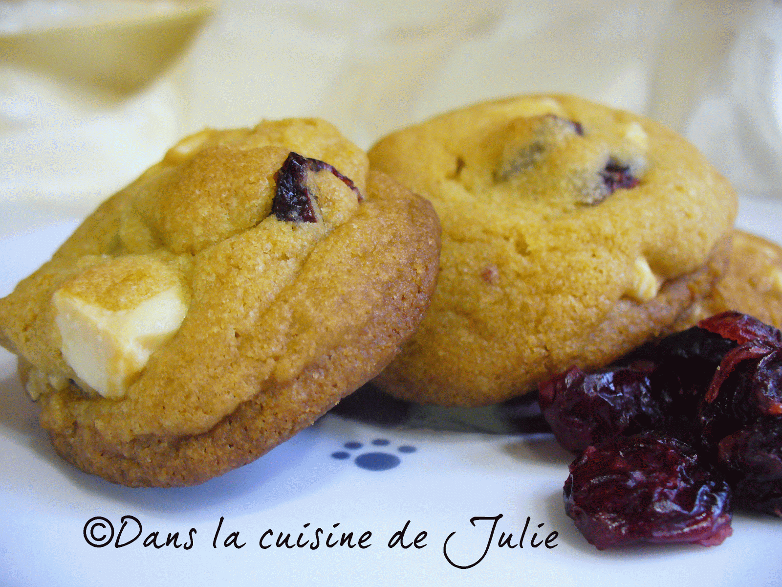 DANS LA CUISINE DE JULIE: Biscuits au chocolat blanc, au gingembre et ...