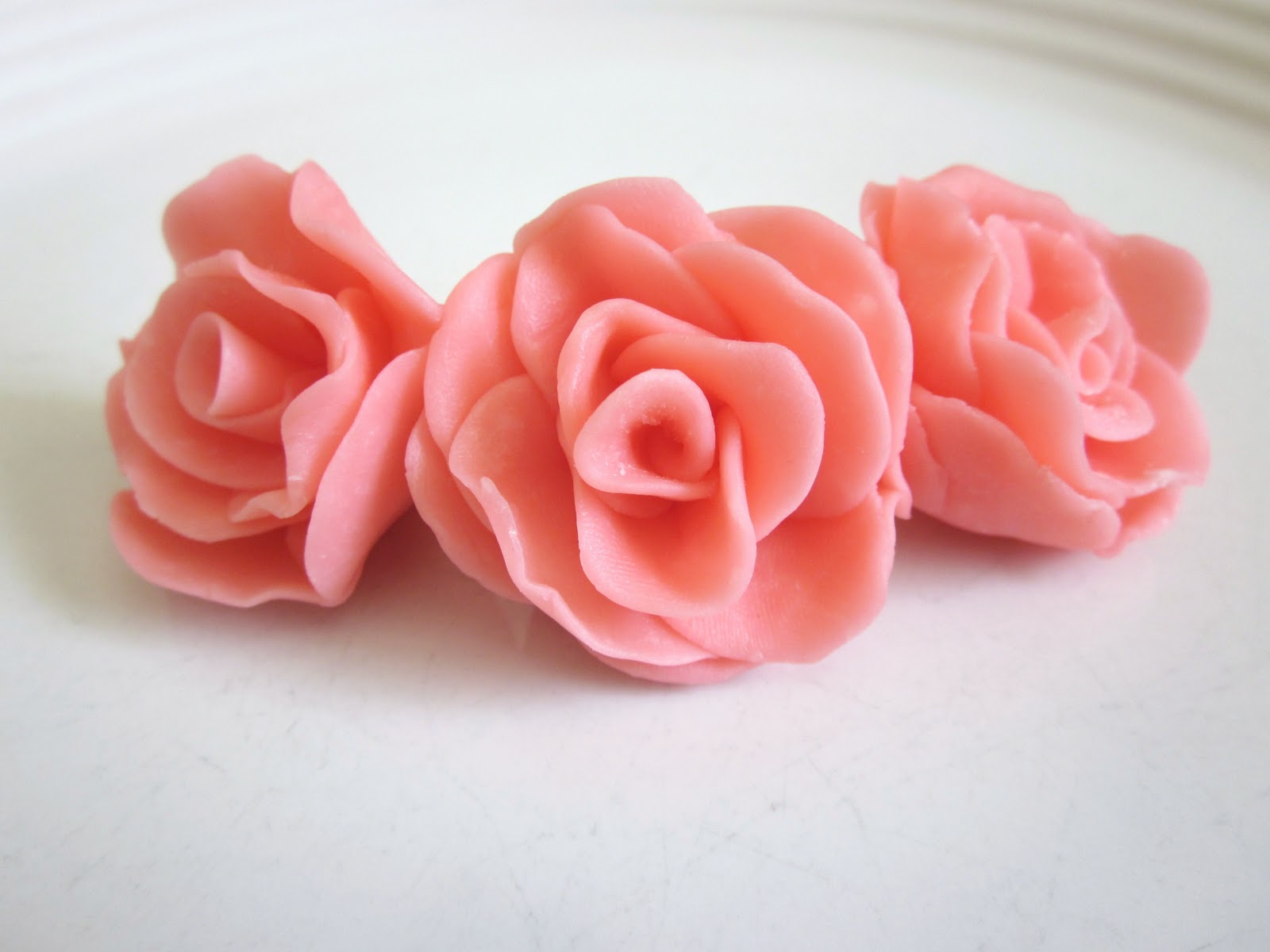 Today's Fabulous Finds: Soft Sugar Cookies and Candy Melt Flowers