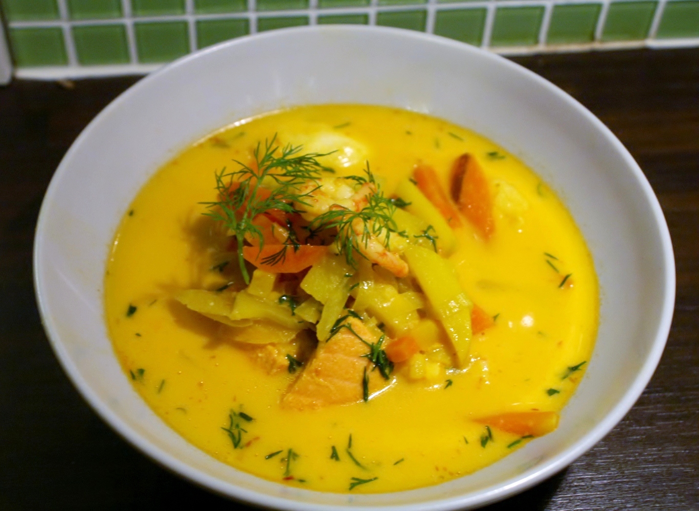 Cecilias Kök & Trädgård: Fisksoppa med saffran och vitlöksröra