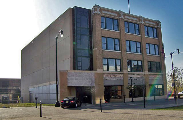 Racine Post: Walden parent floats moving high school to Monument Square