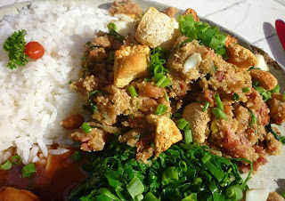 É de dar aguá na boca: Tutu com Lingüiça e Couve