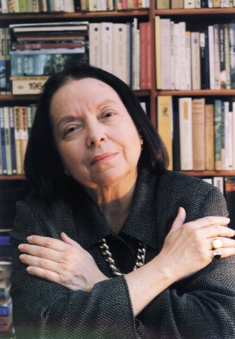 LIGHT [LUZ]: NELIDA PIÑON