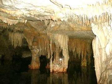 Gay Sailing Adventures: Coolest Cave Ever