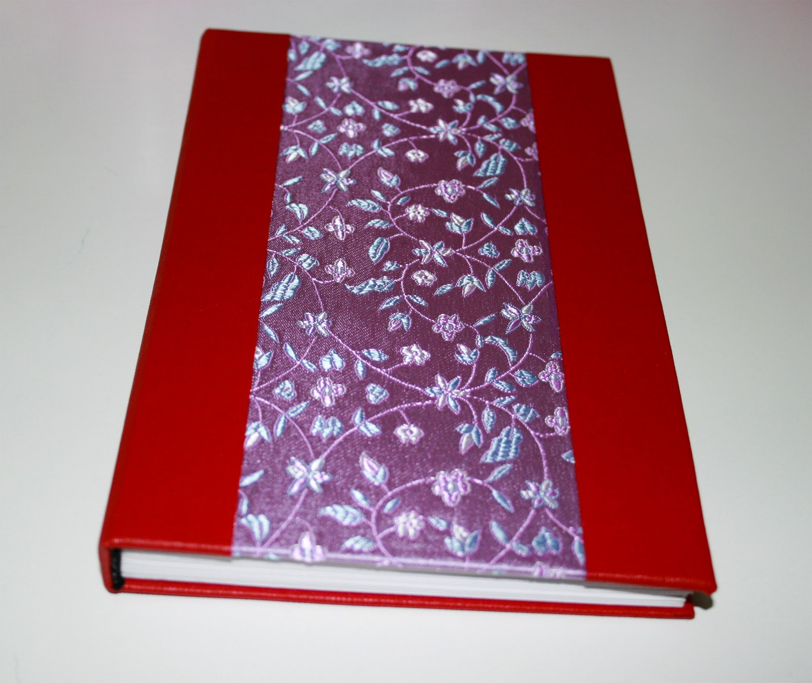 Gize bookbinding: Chinese silk journals