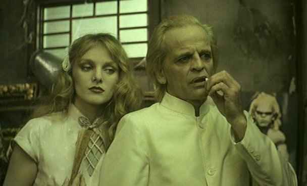 Darkness Falls Les Fruits De La Passion 1981