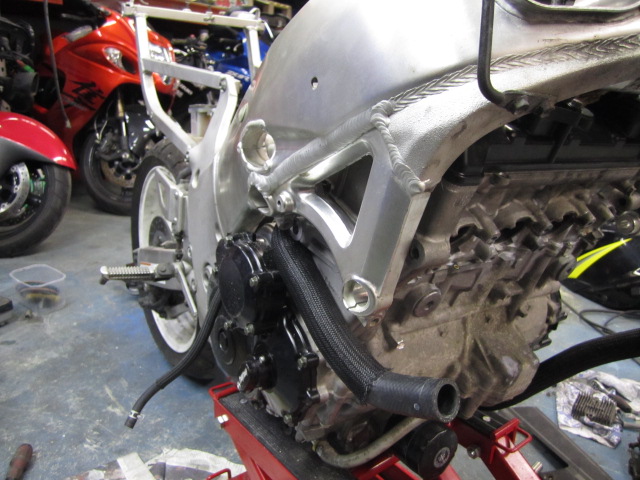 Engine swaps: Fitting gsxr 1000 -05 engine to gsxr 600 -98 srad frame