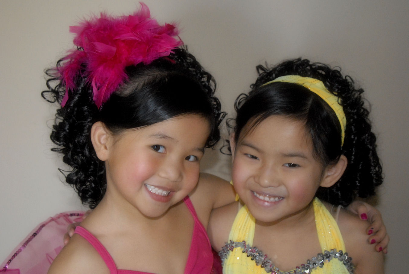 Our 2 Cuties!!: Dancing Divas!