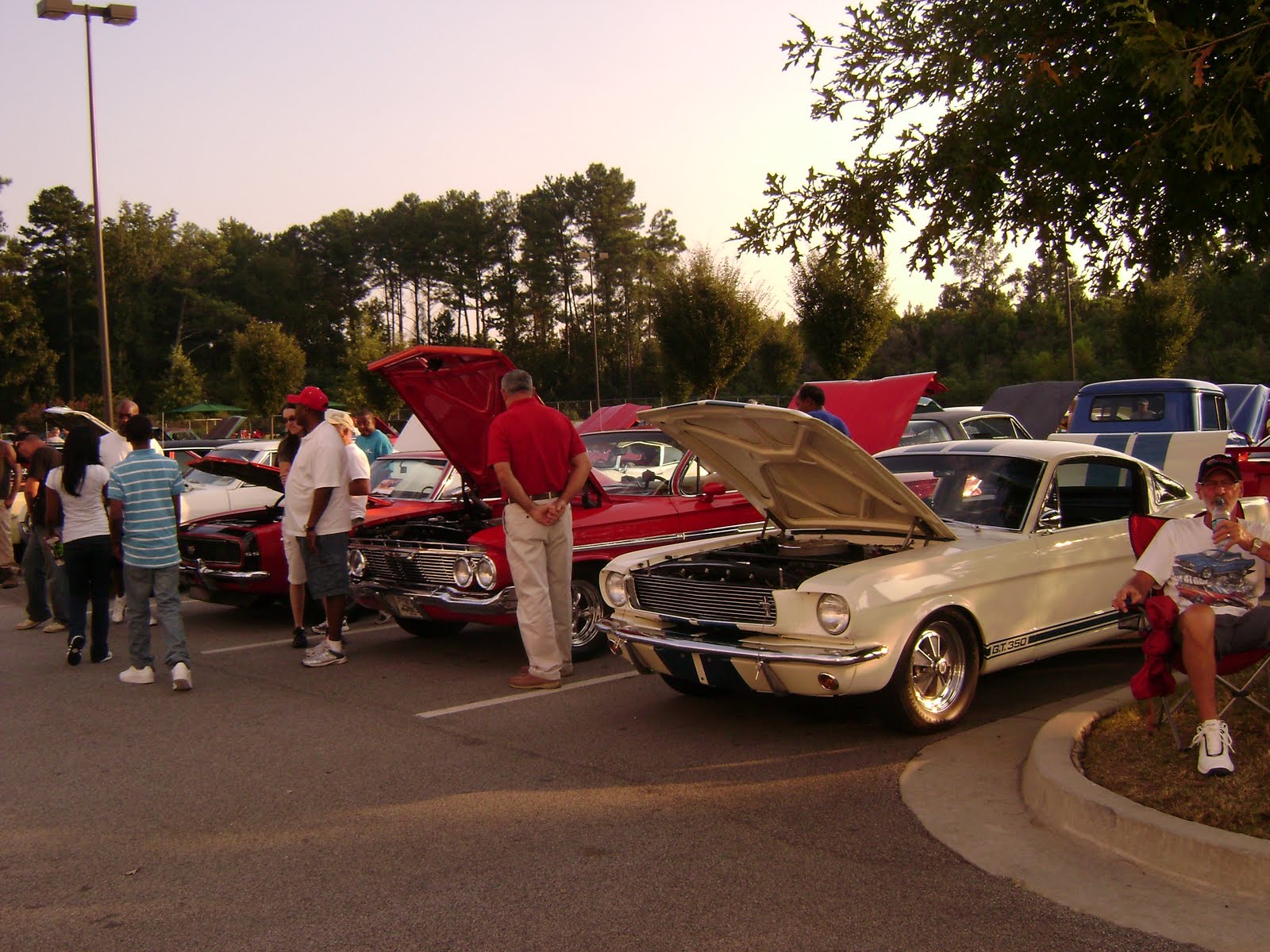 HotRods and Hubcaps: Summit Racing Monday Night Cruise In