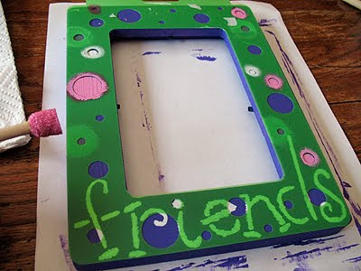 Stenciled Frame - Crafts by Amanda