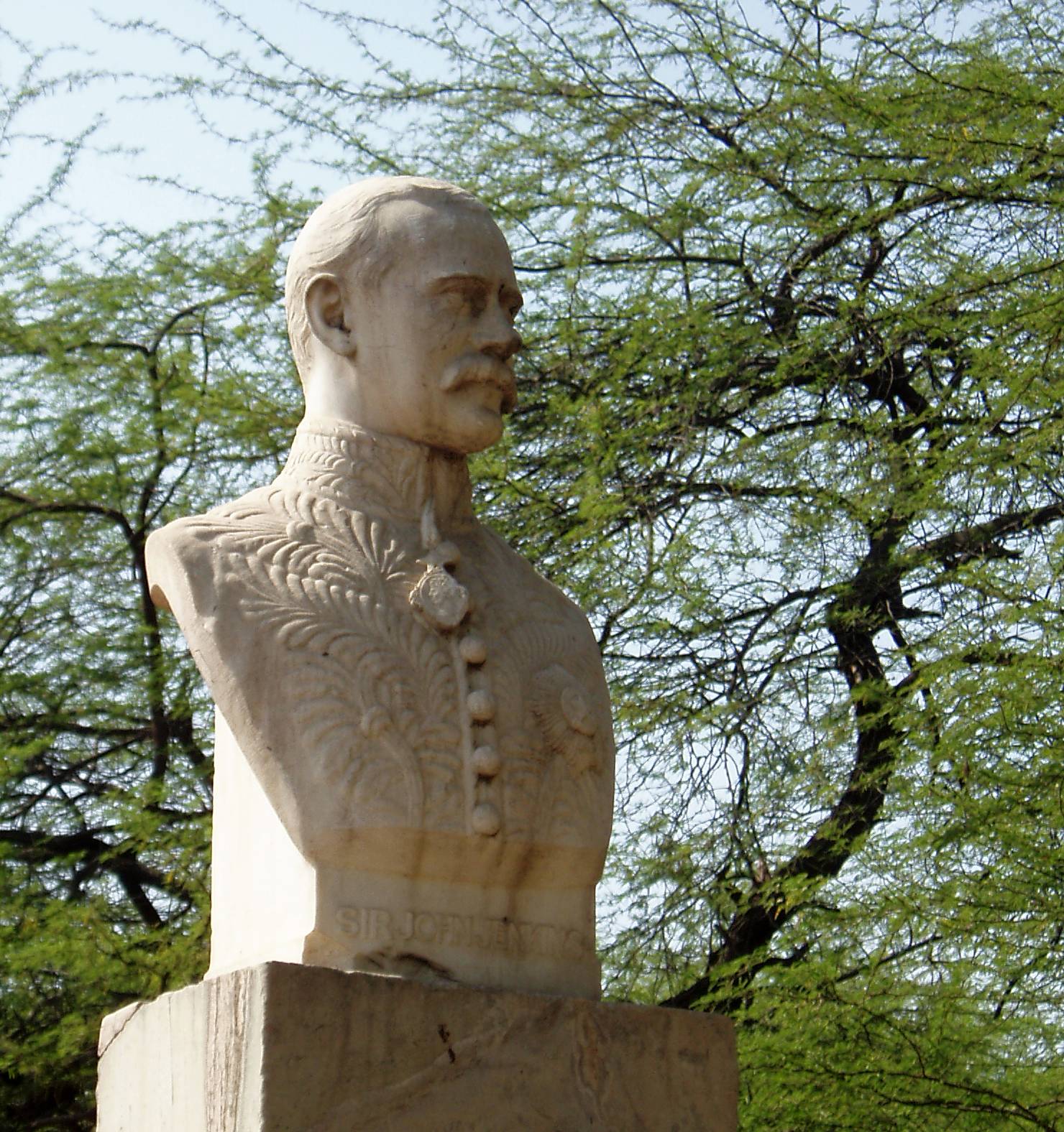 zenigen: Stendött i Delhi.