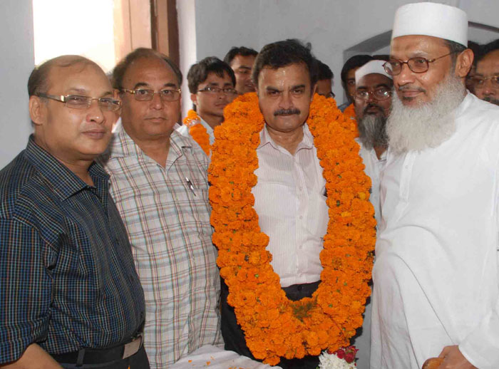 View Patna: Rahmani 30 felicitates Abhyanand