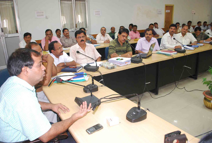 View Patna: Patna DM holds meeting on drought relief
