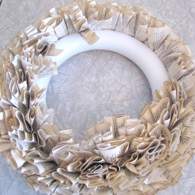 Summerstead: Book Wreath - a tutorial and a tip
