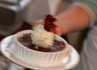 This Is Pizza: Review: Ken's Artisan Pizza